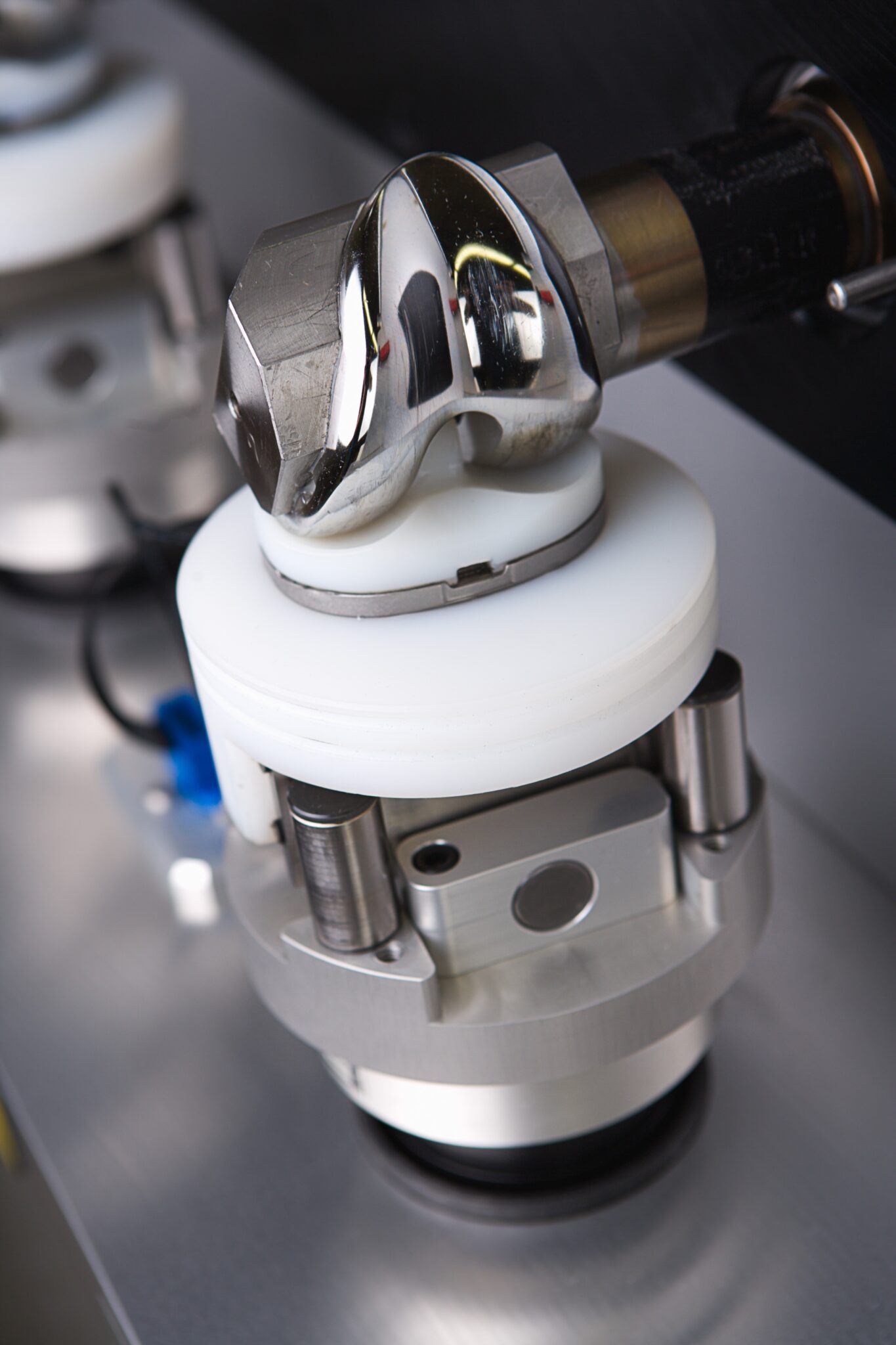 ADL Knee Simulator | Advanced Knee Implant Wear Testing